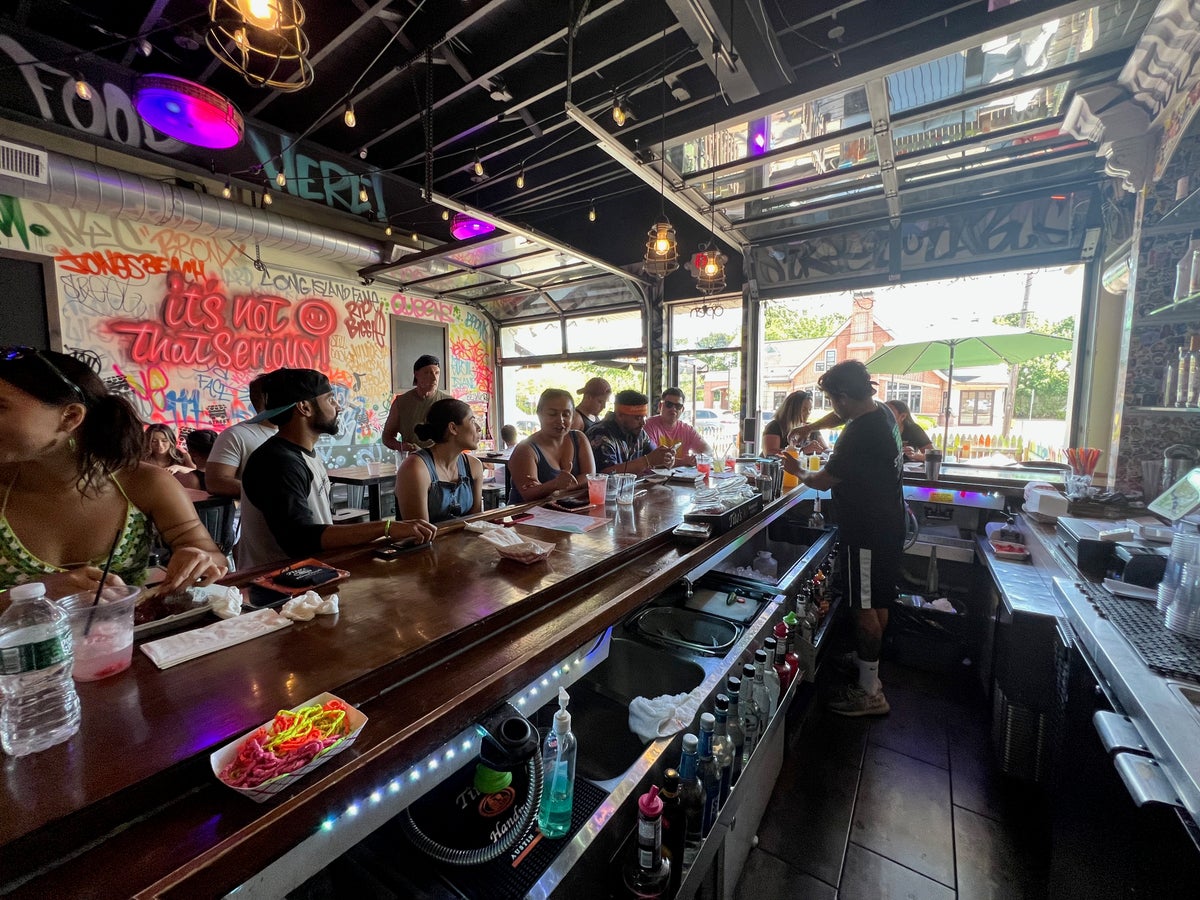 Restaurant & Bar | Street to Table